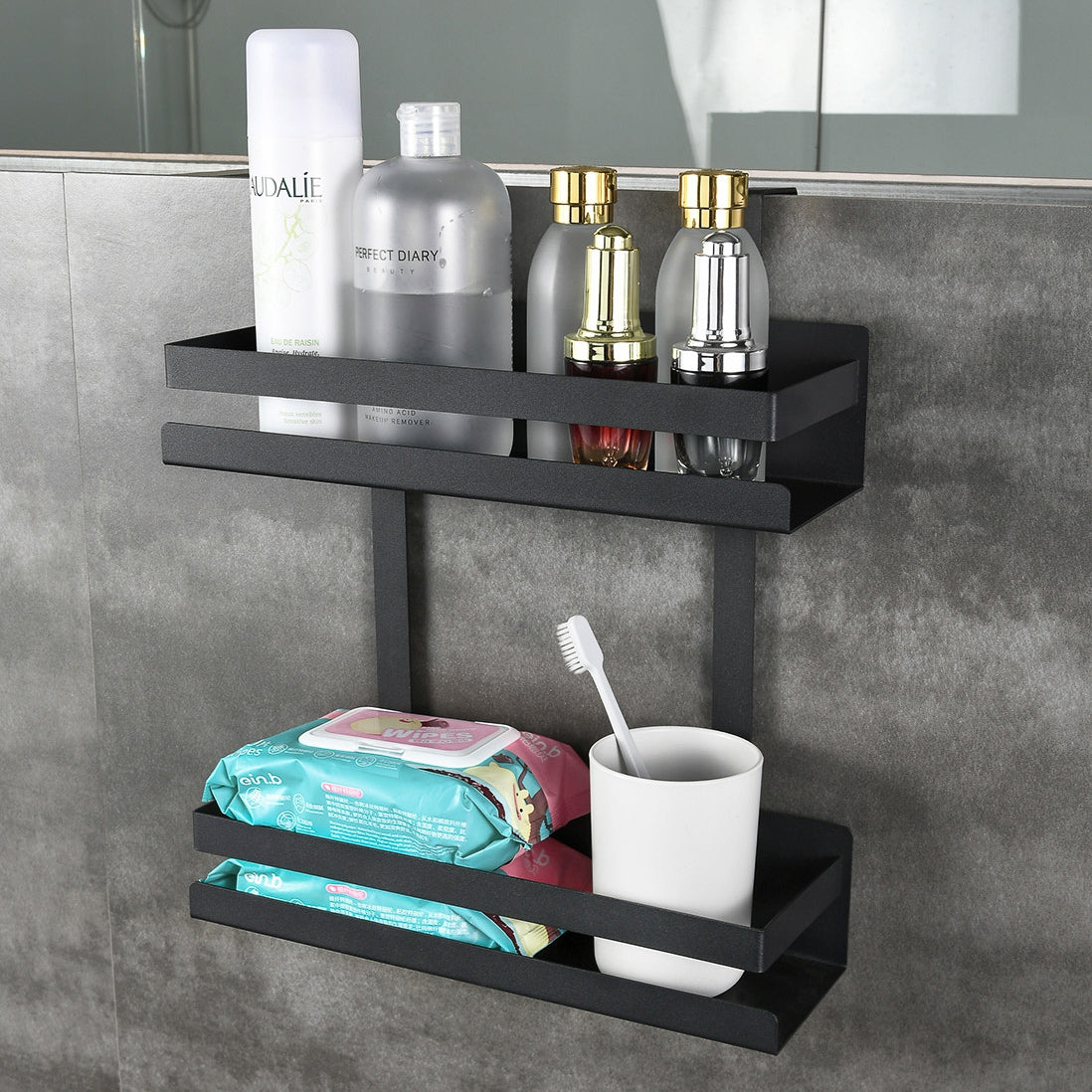 Dusjhylle, sort metall | Oppbevaring - Lindas Dekor